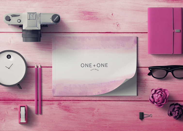 Pacote de Mockup - Mesa Rosa | Renderforest