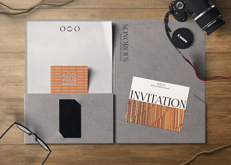 Kit de mockups de carpeta comercial | Renderforest