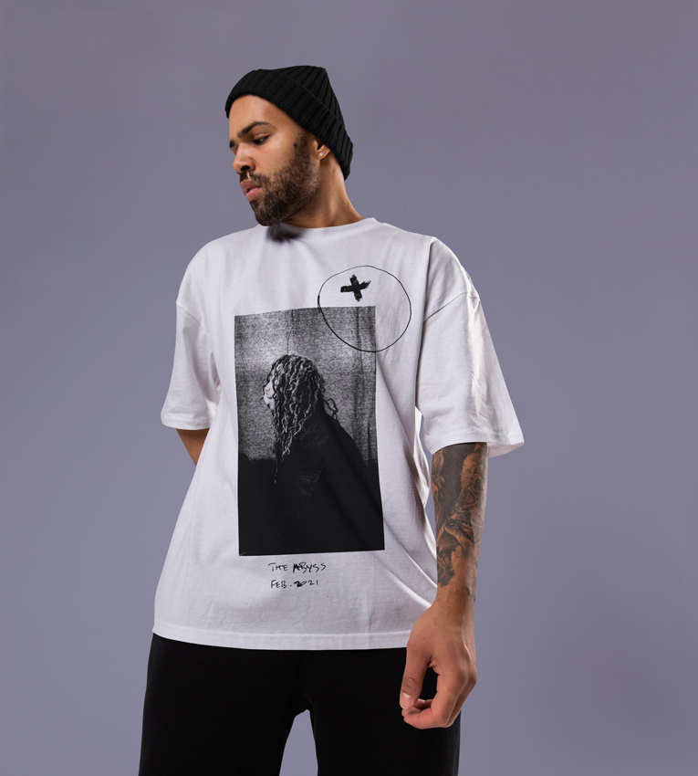 Camisetas Oversize para hombres | Renderforest